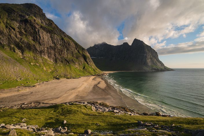 Kvalvika Beach - Lofoten Islands Hiking and Travel Guides | 68 North