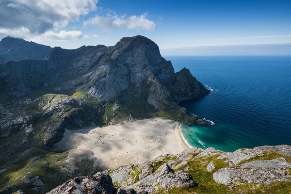 Håen 438m | Værøy Mountain Hiking Guide | 68 North