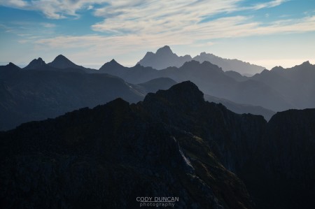 Håen 438m | Værøy Mountain Hiking Guide | 68 North