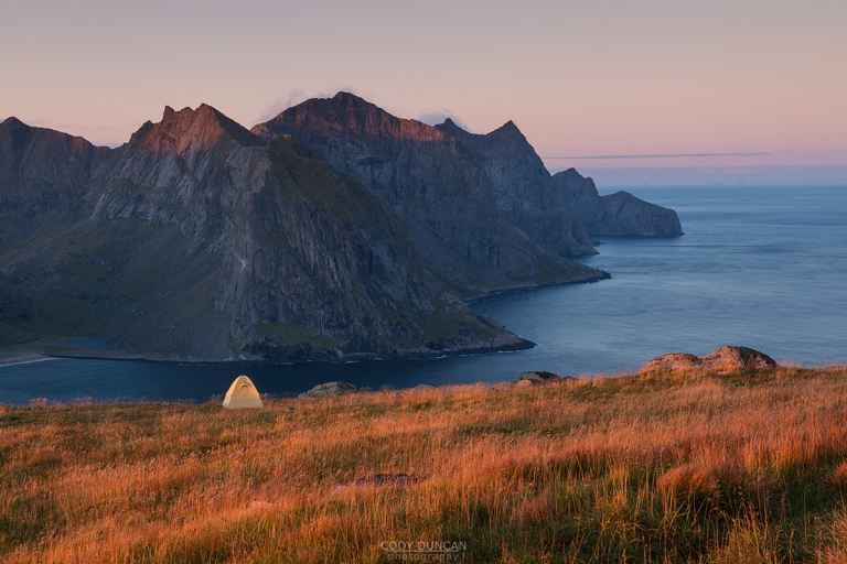 Håen 438m | Værøy Mountain Hiking Guide | 68 North