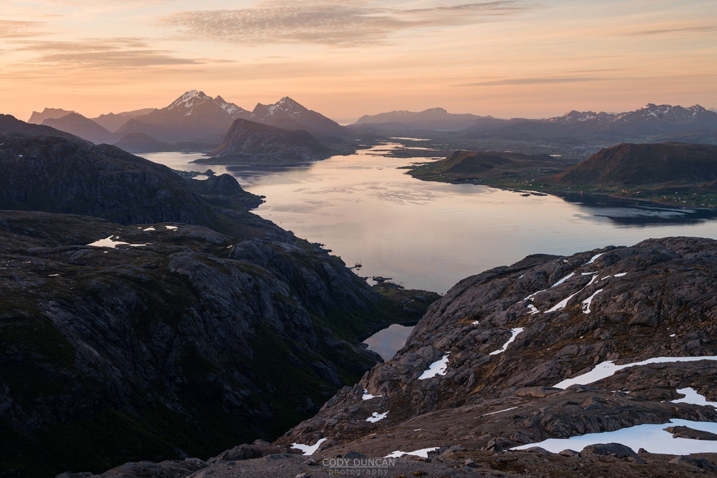 Håen 438m | Værøy Mountain Hiking Guide | 68 North